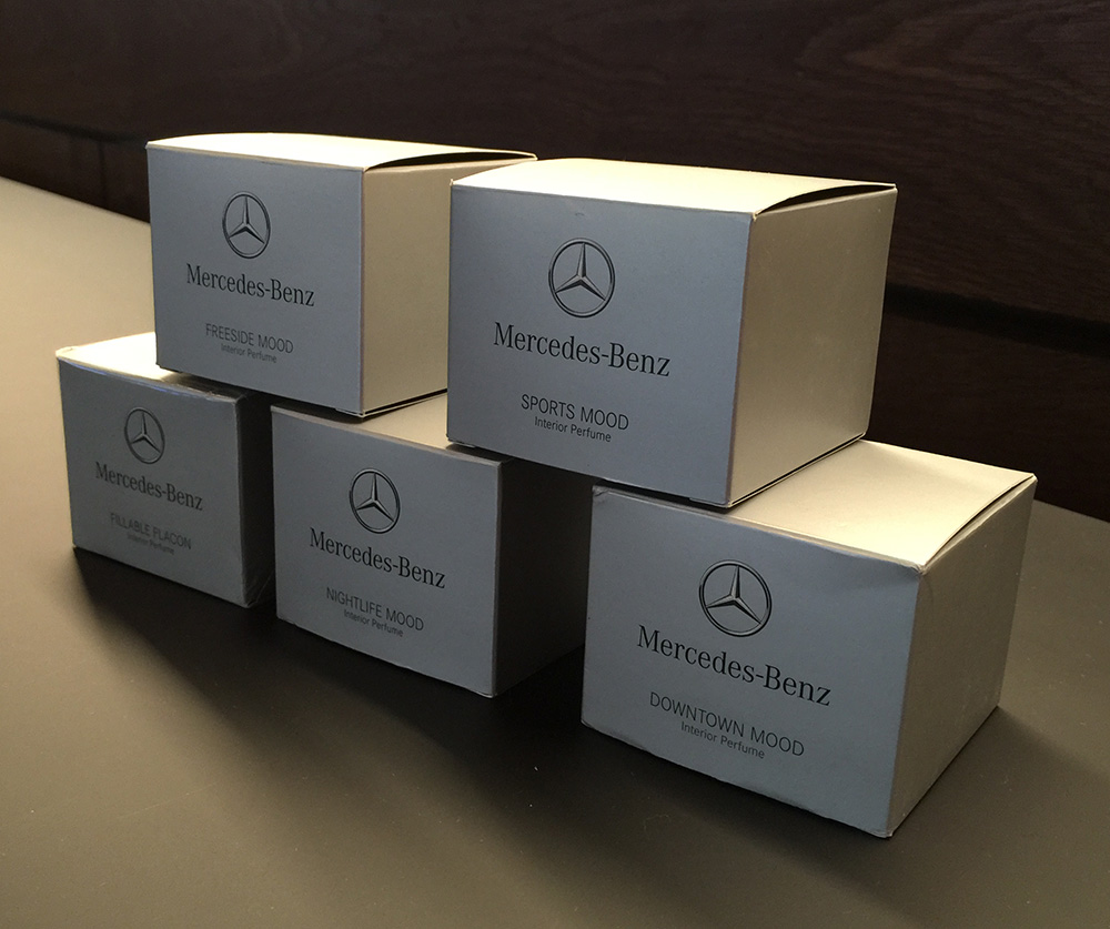 Mirosul de lemn de agar din interiorul unui Mercedes Maybach ~ Carti ...