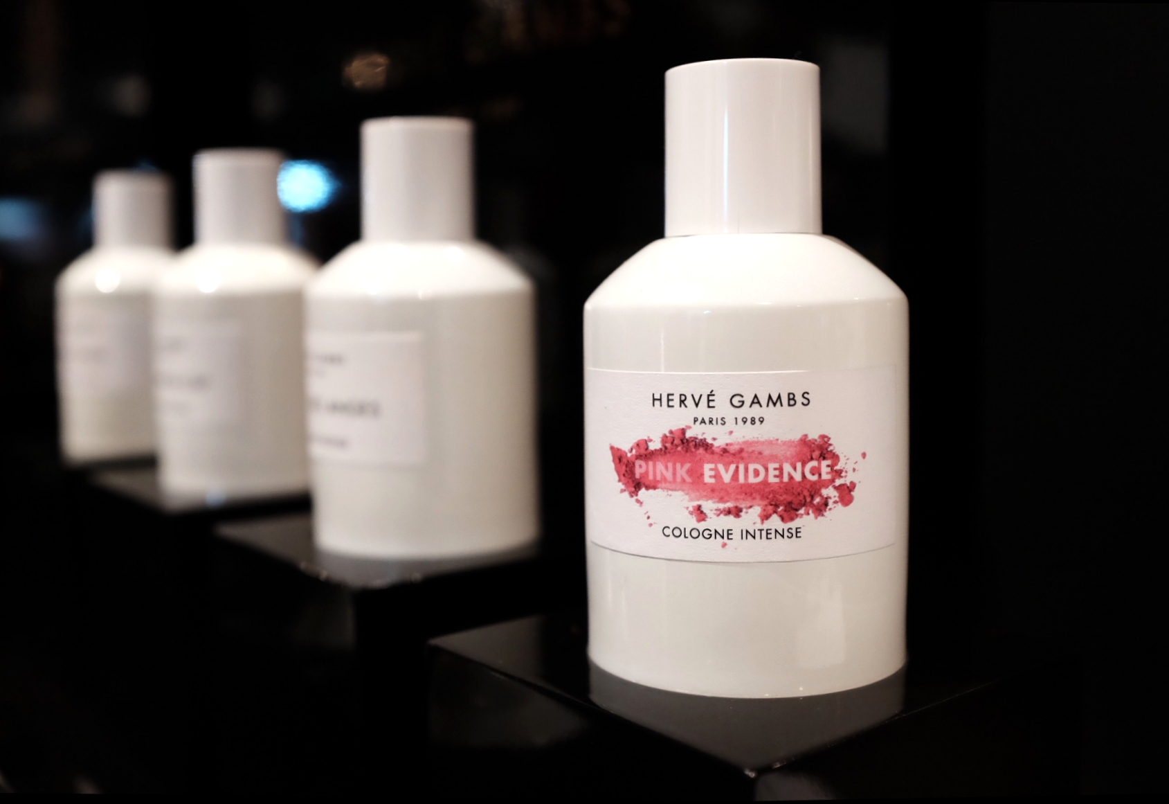 Esxence 2017, Galleria Fotografica Parte II: Fragranze ~ Arte, Libri ...