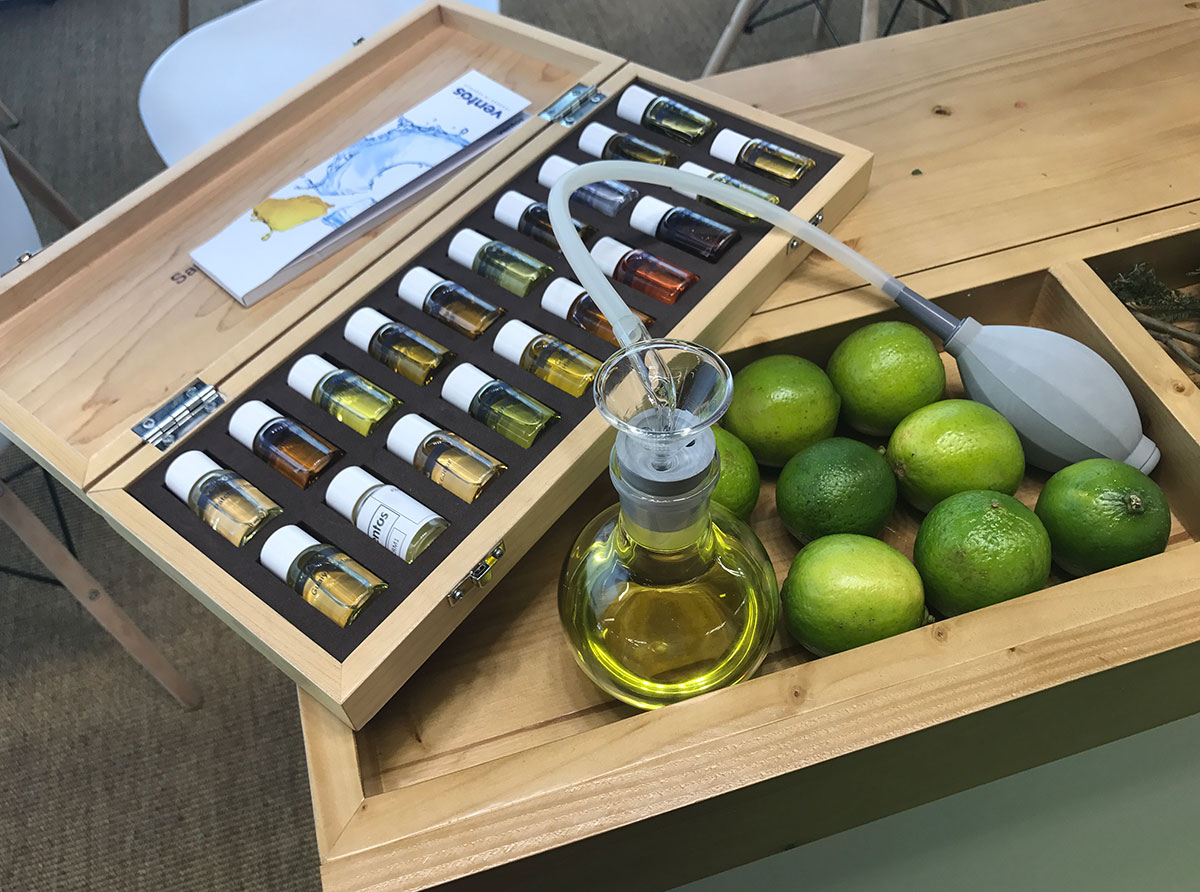 SIMPPAR 2017 - XIII International Perfume Ingredients Show In Paris ...