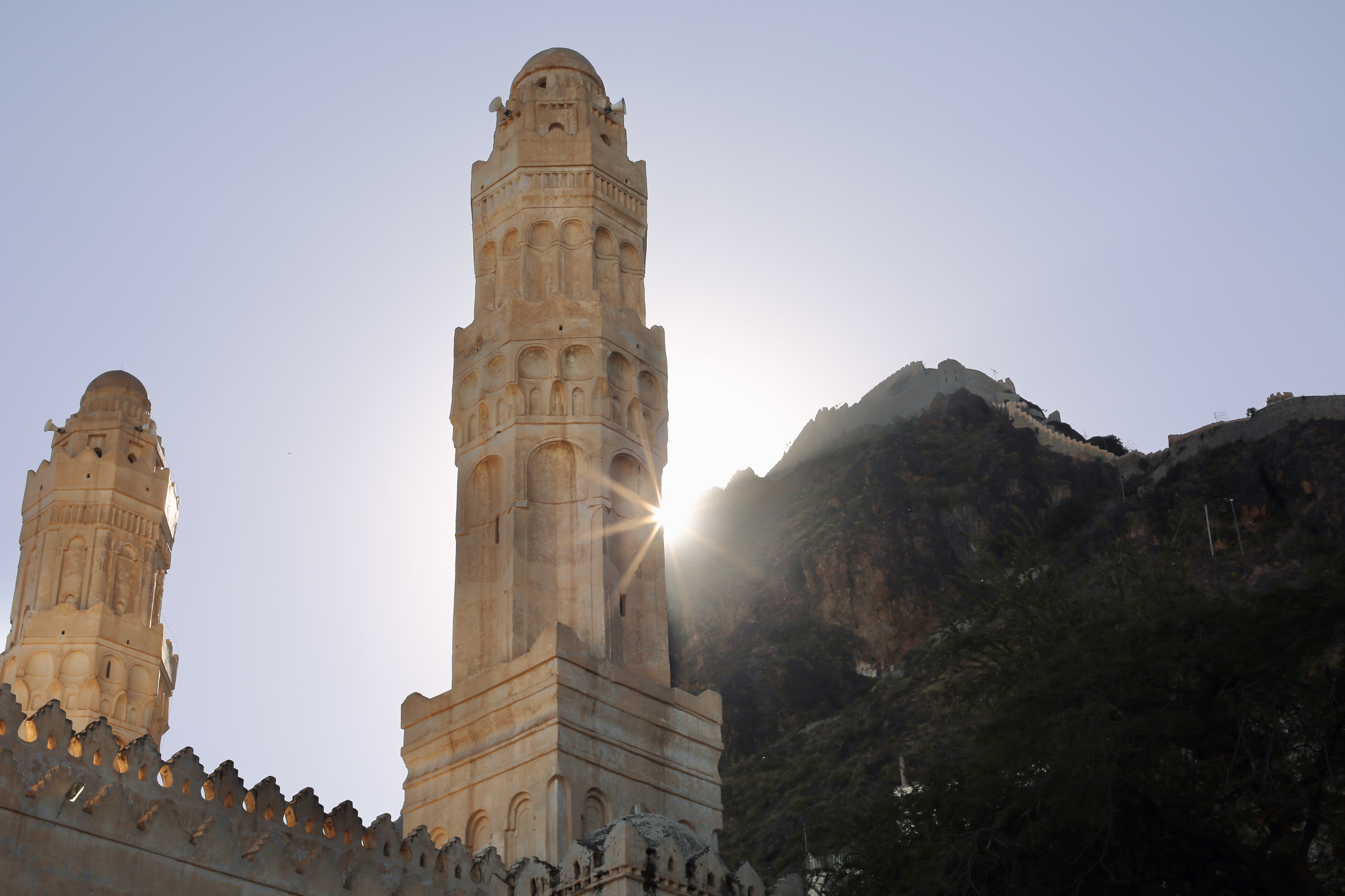 Reine de Saba: Interview with Habib Al-Sowaidi, Dominique Ropion and ...