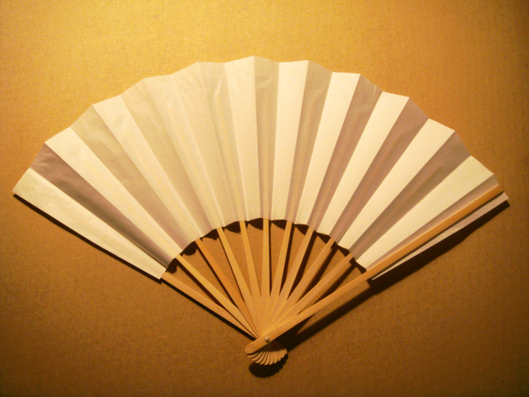Mai Shiseido: Japanski ples sa lepezama ~ Vintages