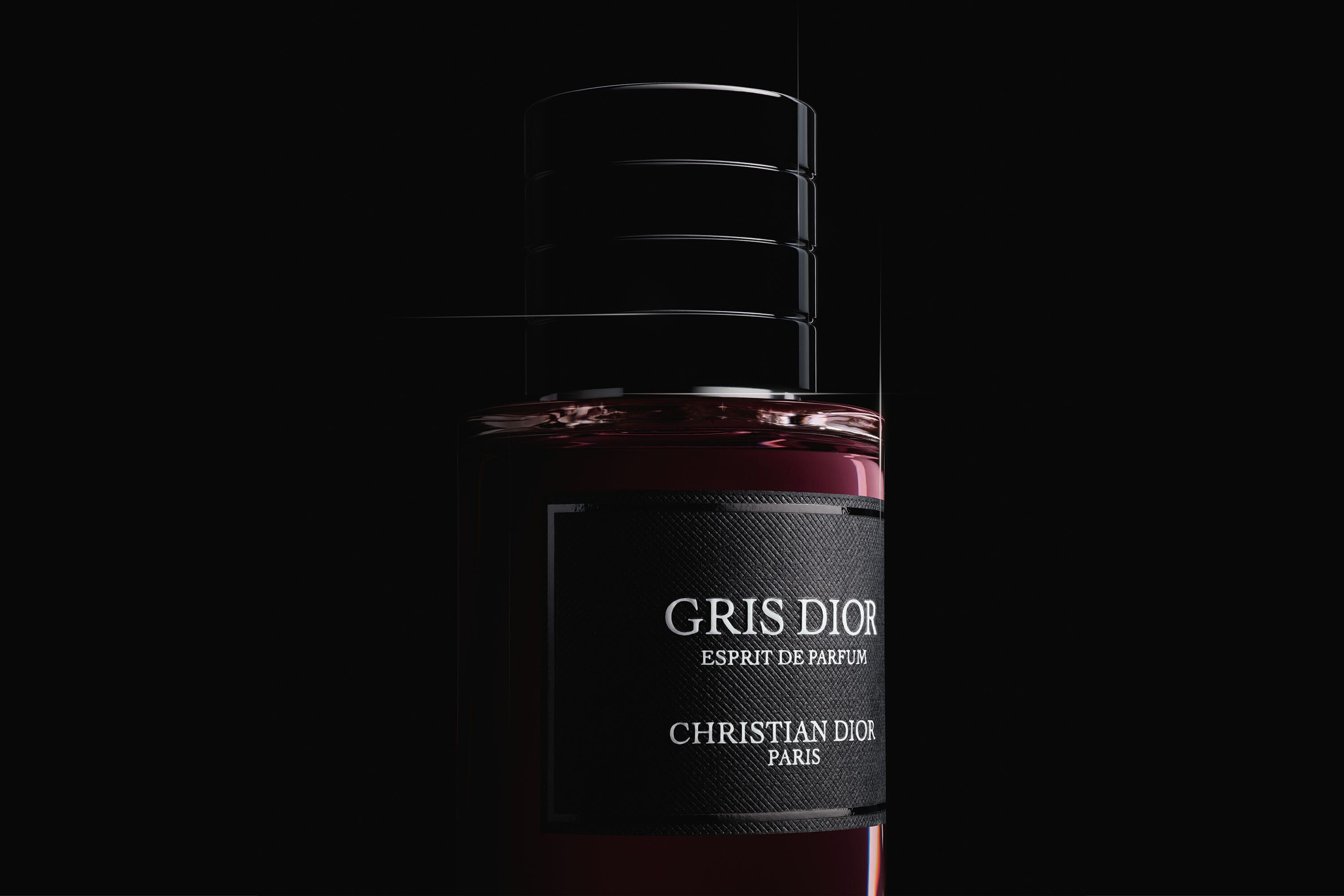 Gris Dior Esprit de Parfum évoque la qualité Dior du bon vieux temps ...