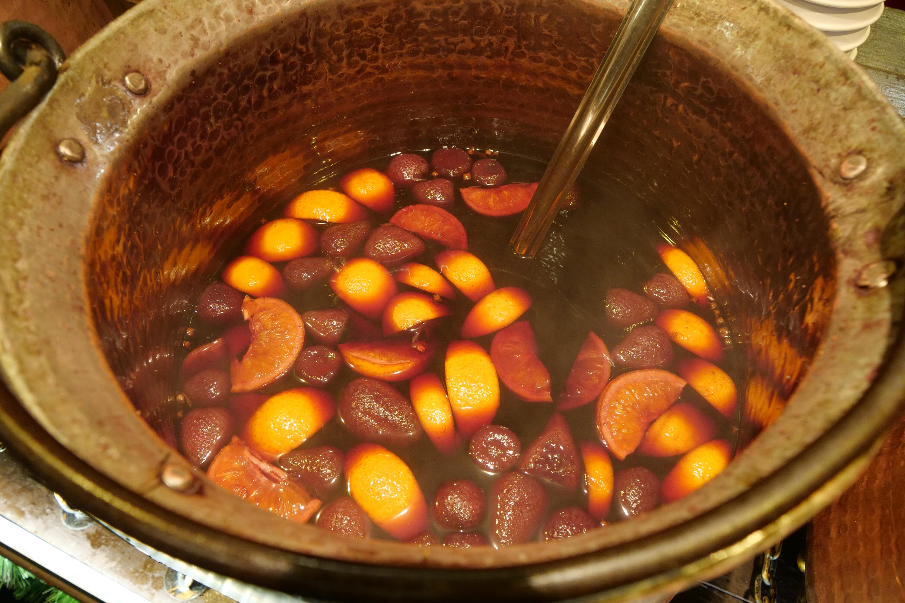 Vine Thief من Liberty London: لب الفراولة المطهي والمخبوز داخل كعكة ...