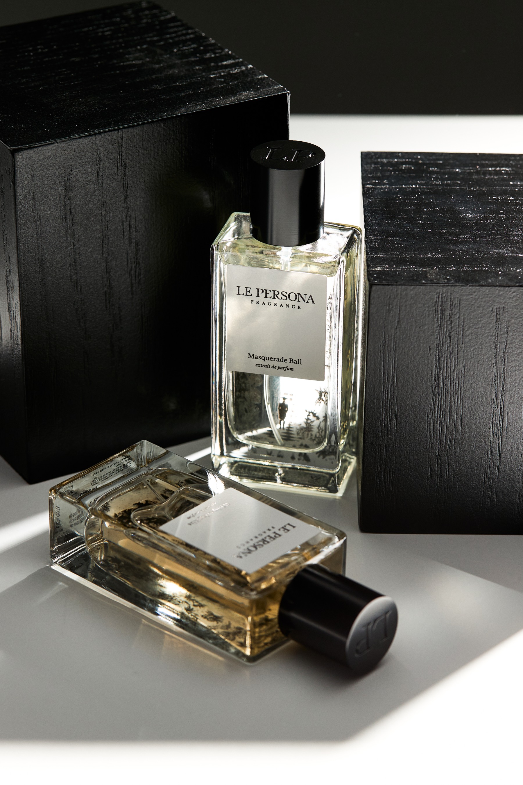 عطر Whispering Kiss: جديد من Le Persona ~ مقالات عطرية