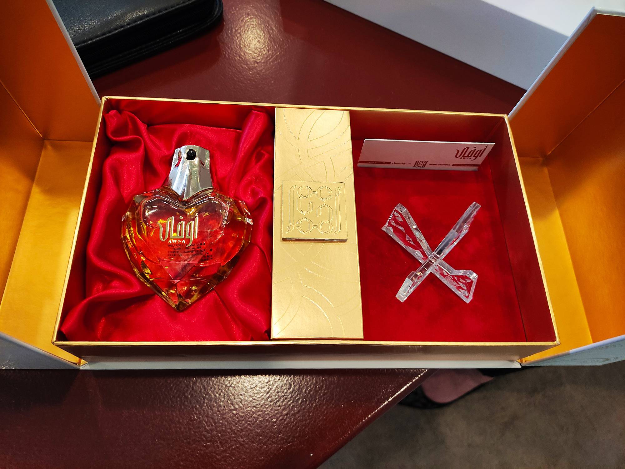 Awfa Ahmed Al Maghribi: The Glass Heart ~ Fragrance Reviews