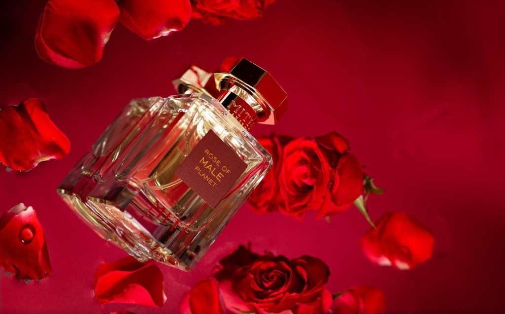 Masculine and Feminine Roses From Thailand ~ Fragrance Reviews