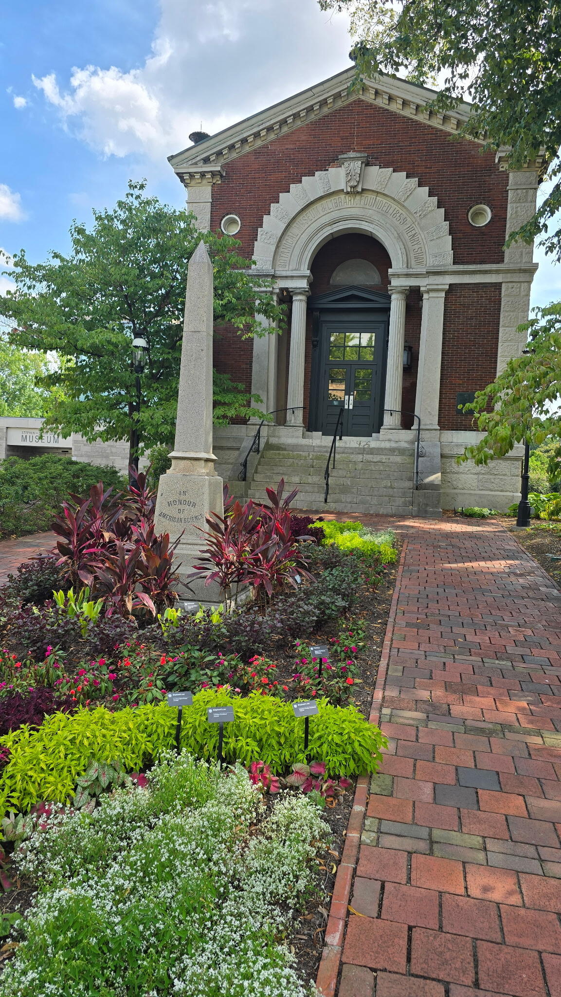 Μυρίζοντας το Μπουκέτο: Μια έκθεση στον Βοτανικό Κήπο του Μιζούρι ~ Βοτανολογία