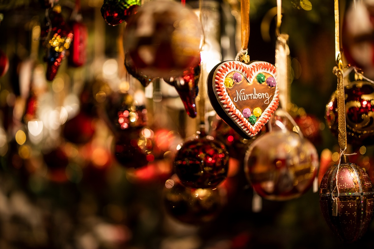 The Nutcracker and the Mouse King. Part I: An Old Christmas Tale ~ Columns