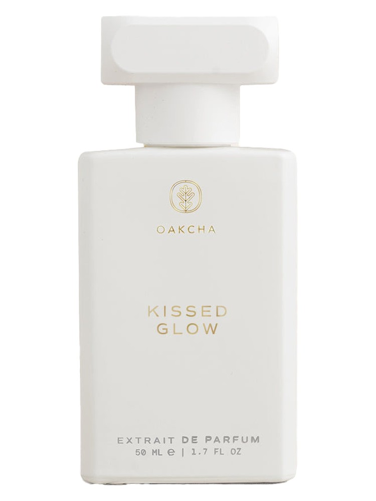 Kissed Glow Oakcha perfume - a fragrance for women and men