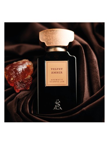Velvet Amber Aromatic Scents Lab perfume - a fragrance for women 2022