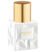 Parfumeur Senior Alexandra Carlin