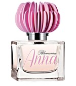 Parfumeur Senior Alexandra Carlin