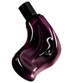 Parfumeur Senior Alexandra Carlin