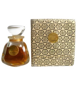 Merefame Menard perfume - a fragrance for women 1979