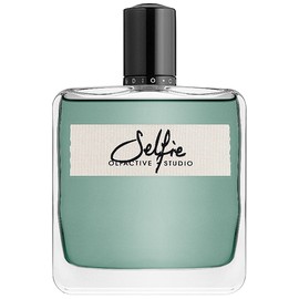 Maple syrup perfume ingredient, Maple syrup fragrance and essential oils