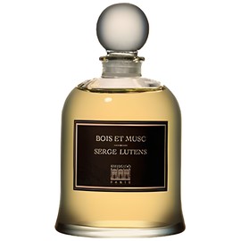 Cedar perfume ingredient, Cedar fragrance and essential oils Cedrus ...