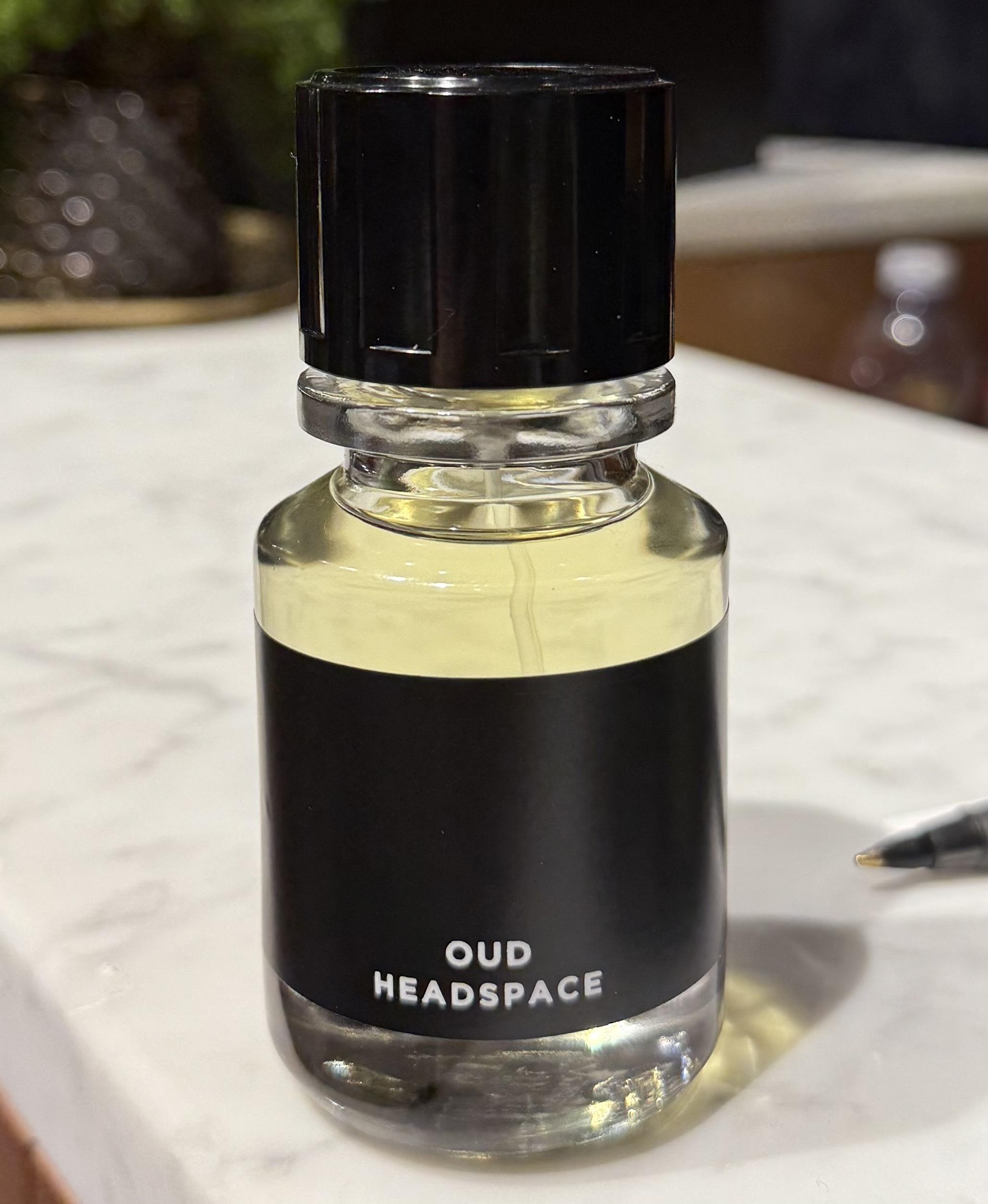 Oud Headspace Headspace fragancia - una nuevo fragancia para Hombres y Mujeres 2025