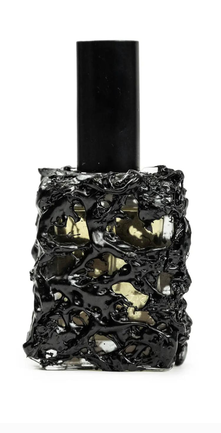 Dead Leaves Eau de Parfum Paradoxe Paris perfume - a new fragrance for ...