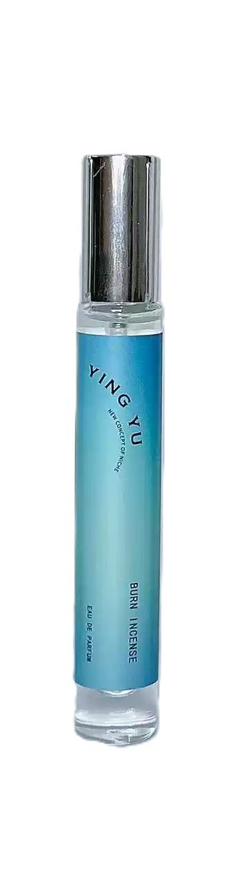 Burn Incense 焚香礼拜 Ying Yu 映遇 - una fragranza unisex