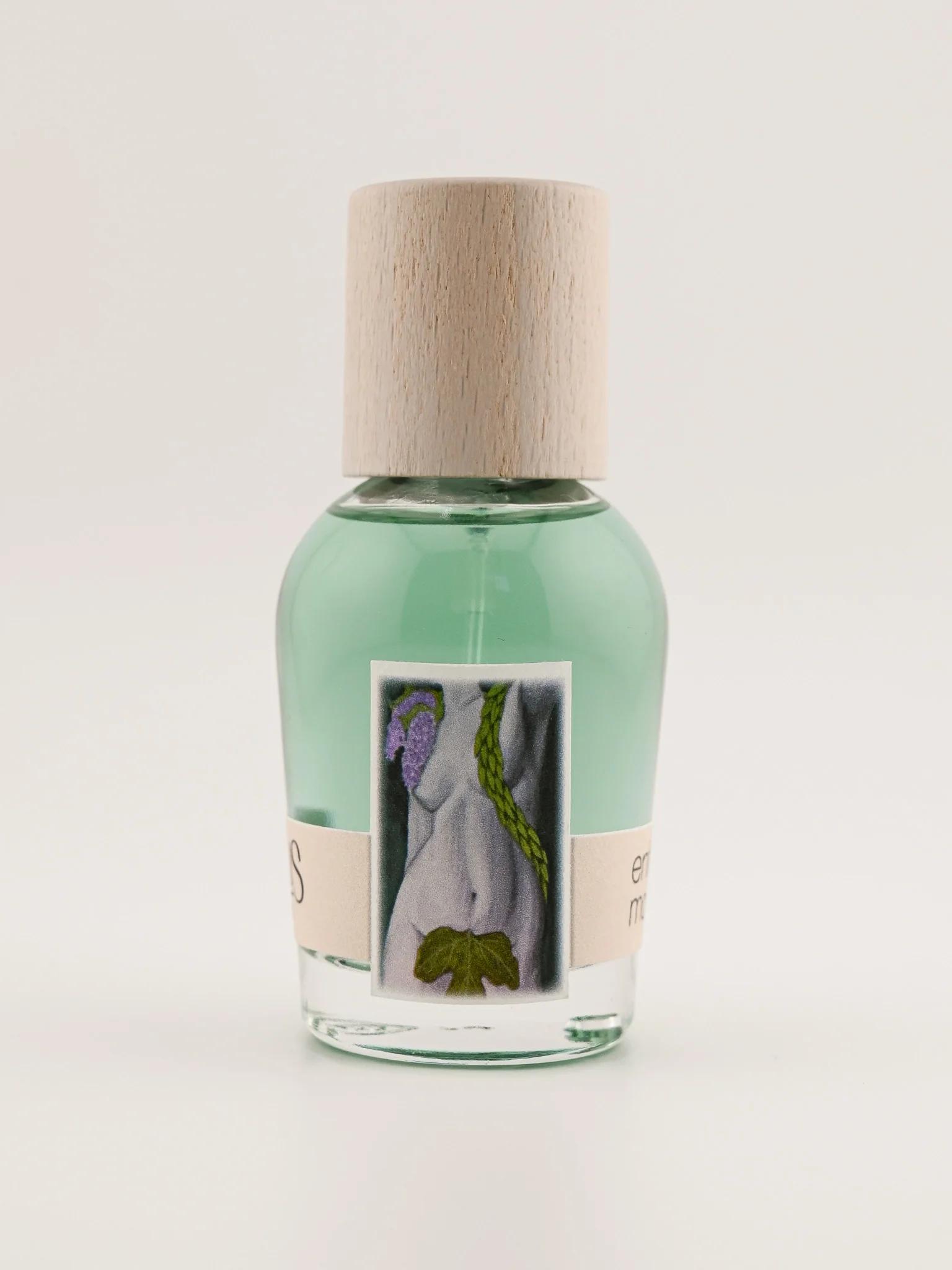 Enforced Modesty Cirrus Parfum perfume - a fragrância Compartilhável