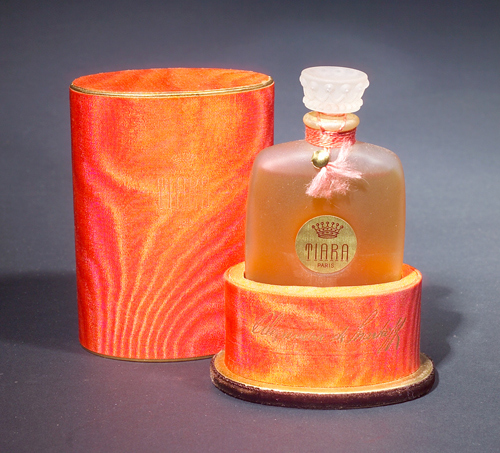 Tiara Alexandra de Markoff perfume - a fragrância Feminino 1955