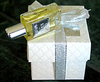 Ligne Trapéze DSH Perfumes 香水 - 一款 年 女用 香水