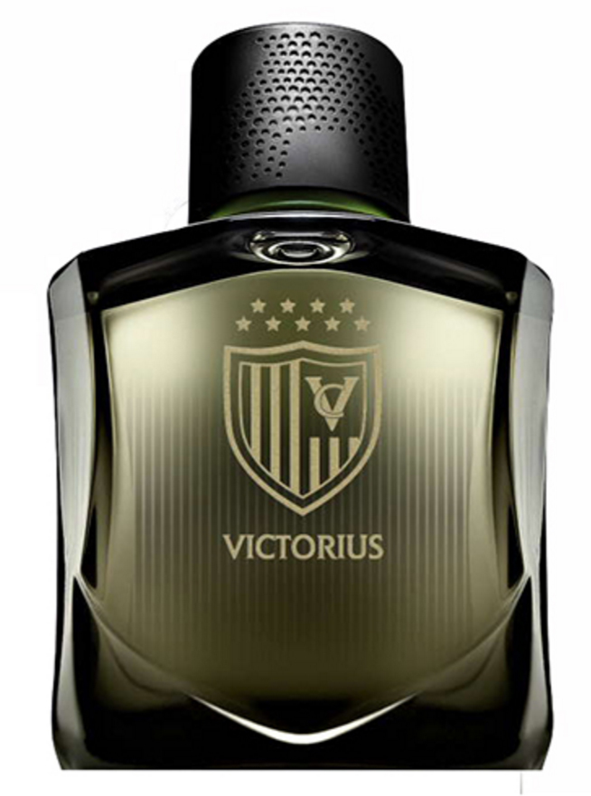 Victorius Ésika Cologne - un parfum pour homme