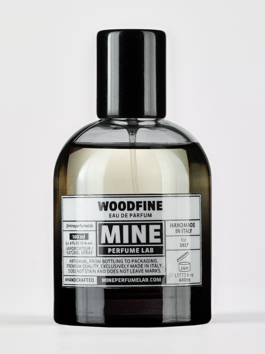 Woodfine Mine Perfume Lab parfum - un parfum pour homme et femme 2017