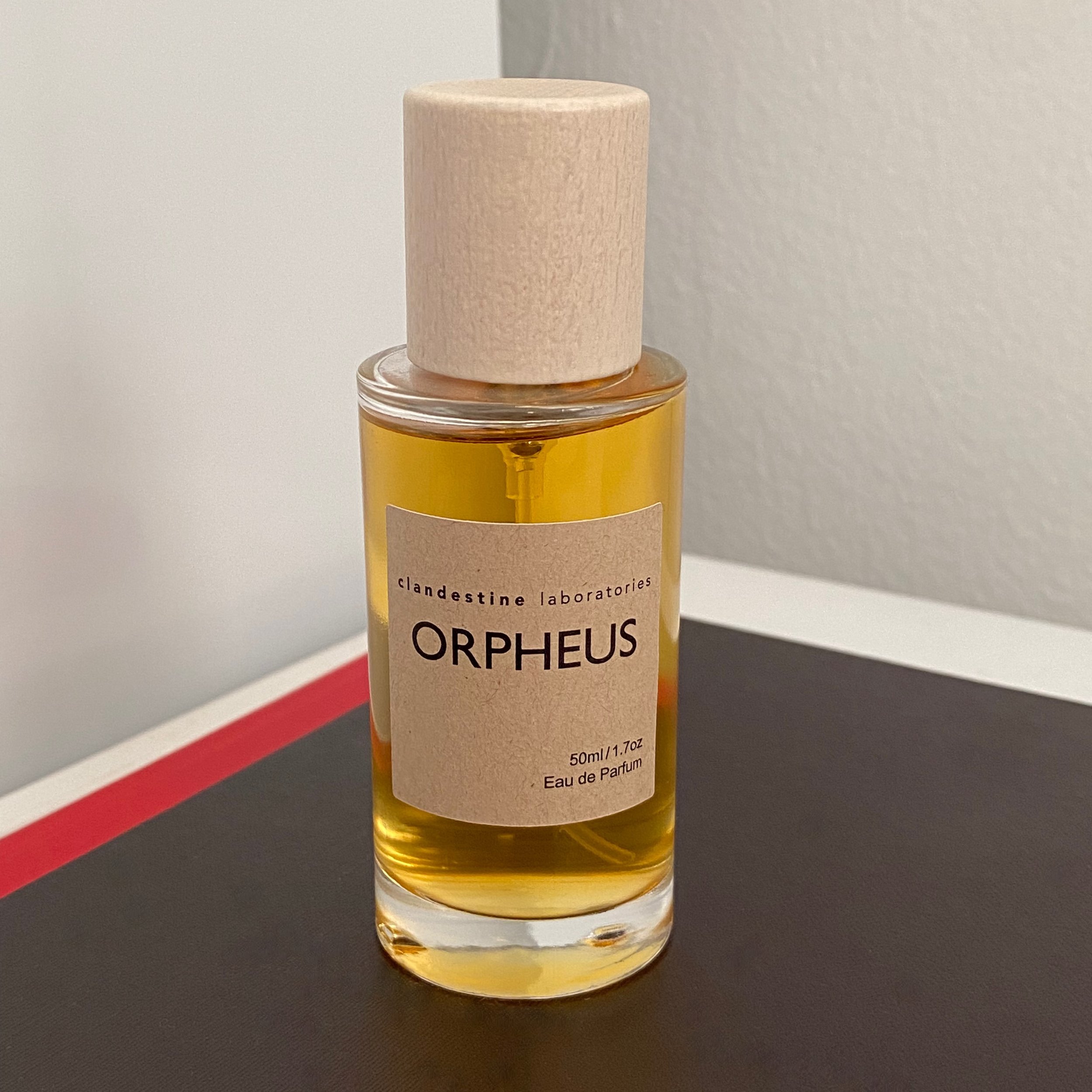 Orpheus Clandestine Laboratories parfum - un parfum unisex 2023