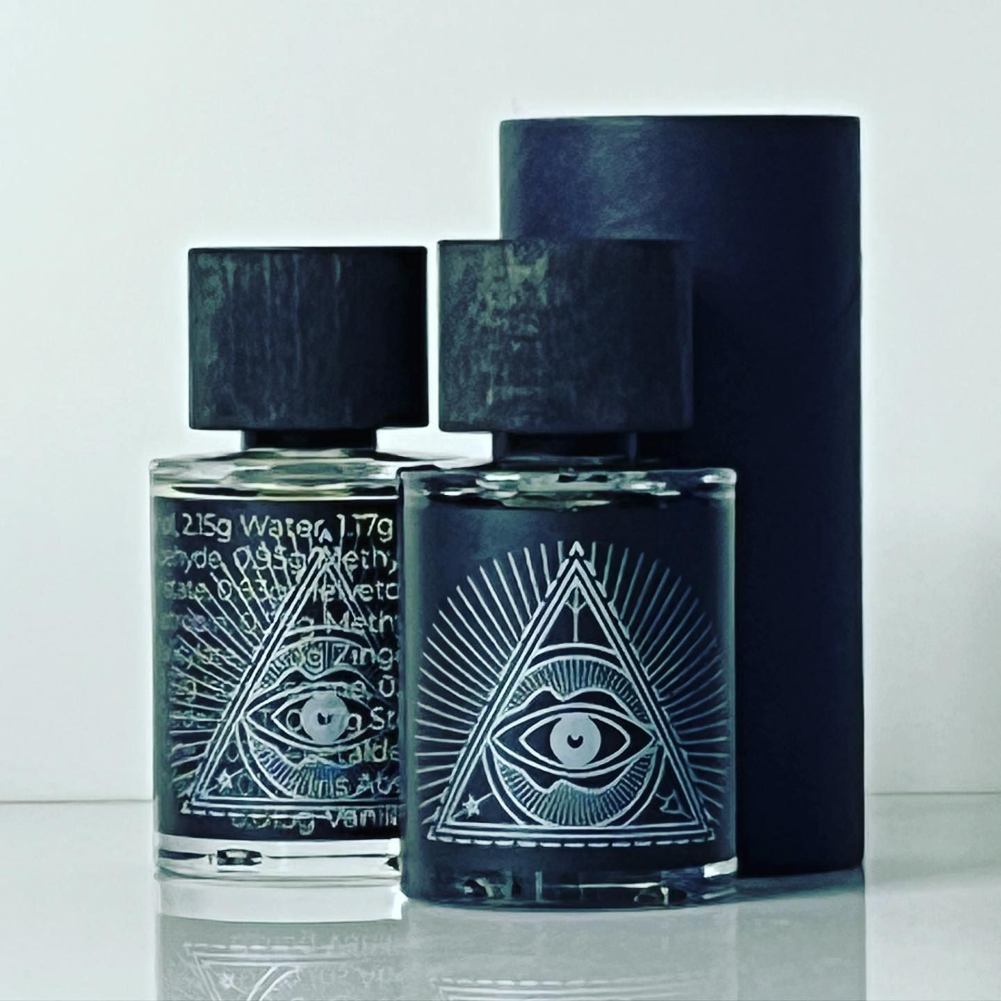 WEALTH 4181 Perfume.Sucks عطر - a fragrance للجنسين 2023
