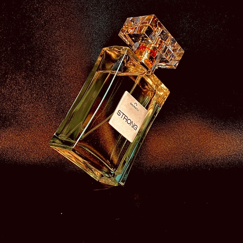 Strong Sacratu cologne - a fragrance for men 2023