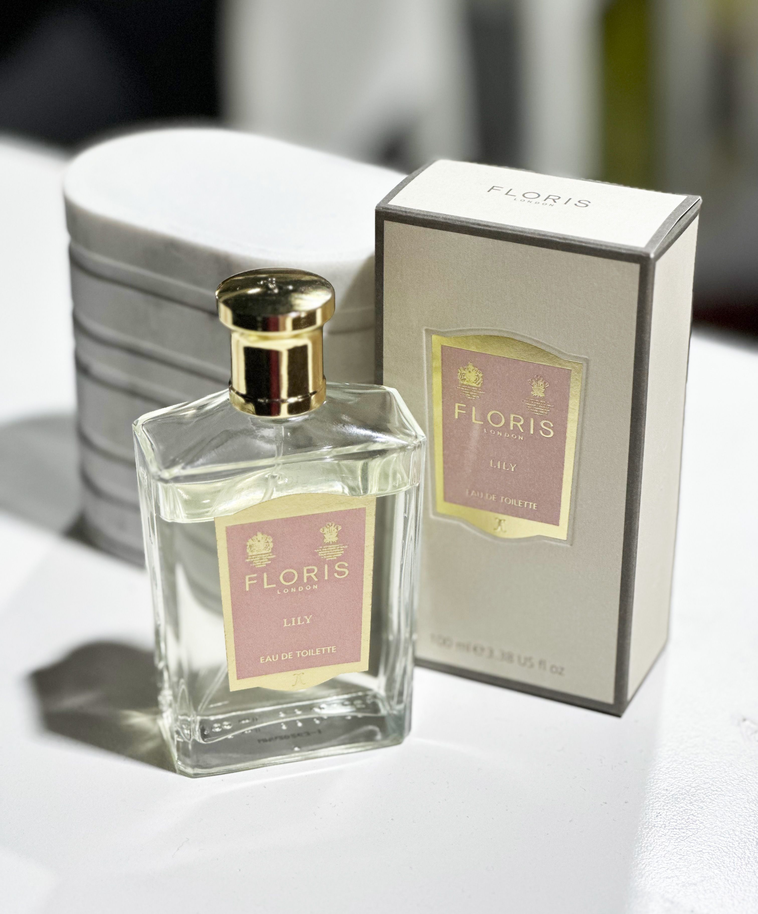 Lily Floris perfume - a fragrance for women 2023