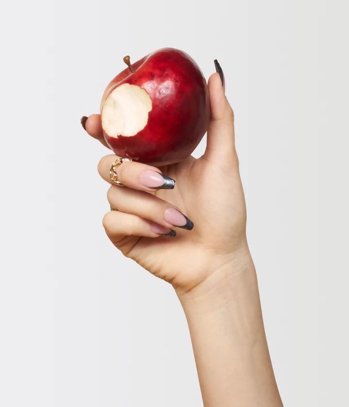 Chill AF Addison Rae perfume - a new fragrance for women 2023