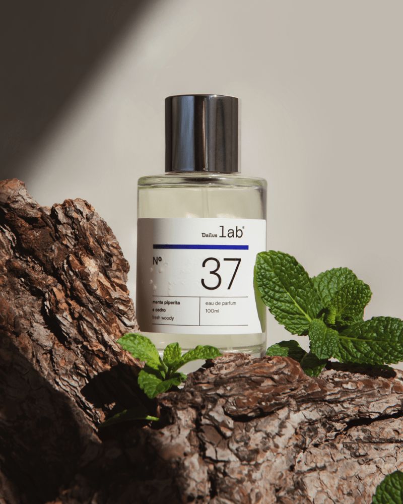 Nº 37 Dailus Lab perfume - a fragrance for women and men 2023