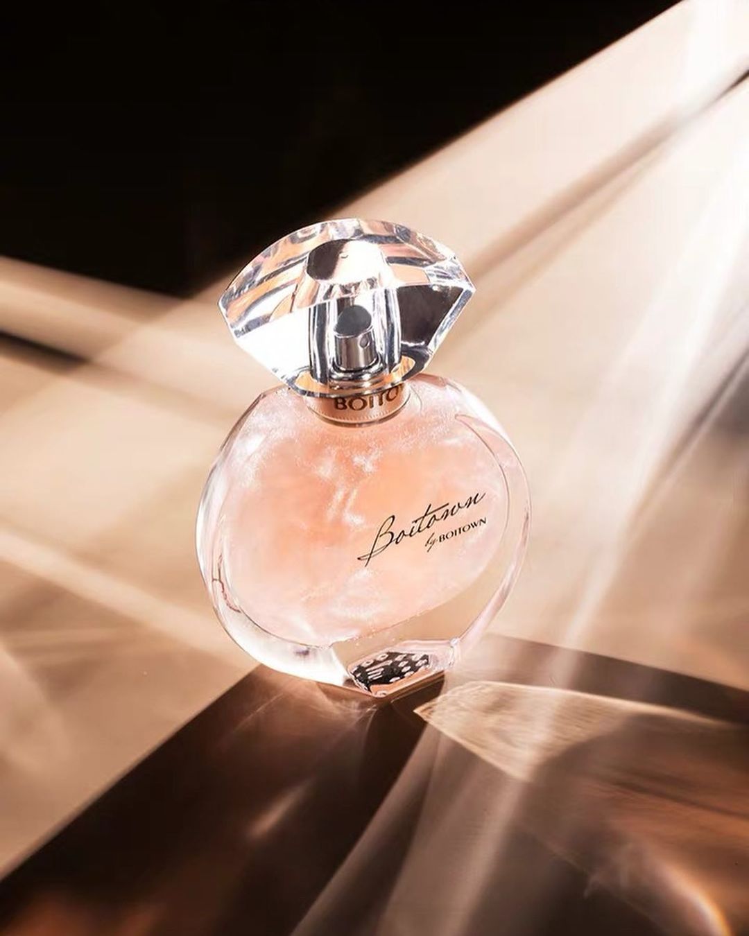 Boitown by Boitown 冰希黎幻彩鎏金香水 Boitown 冰希黎 perfume - a fragrance for ...