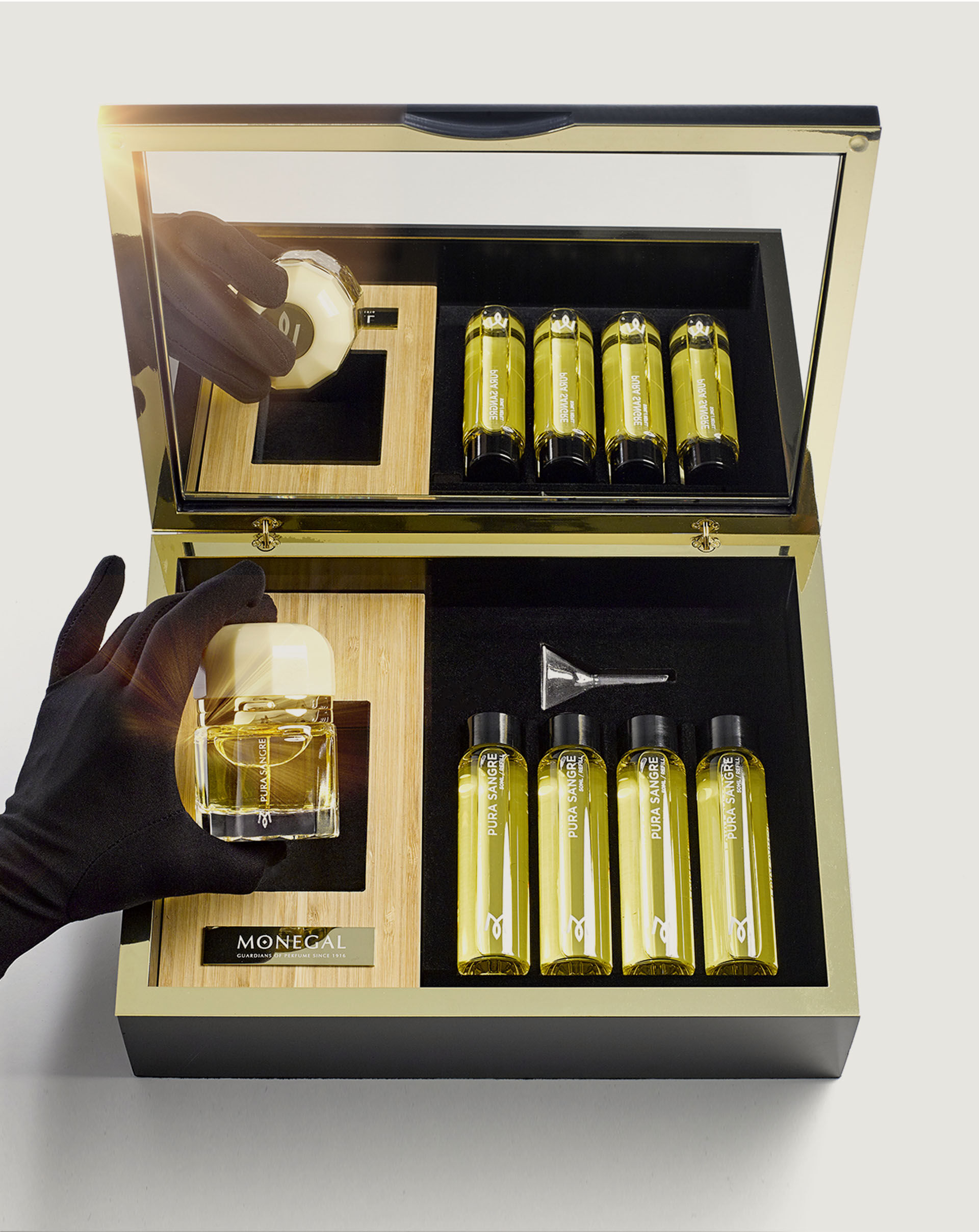 Pura Sangre Ramon Monegal аромат — новый аромат для мужчин и женщин 2024