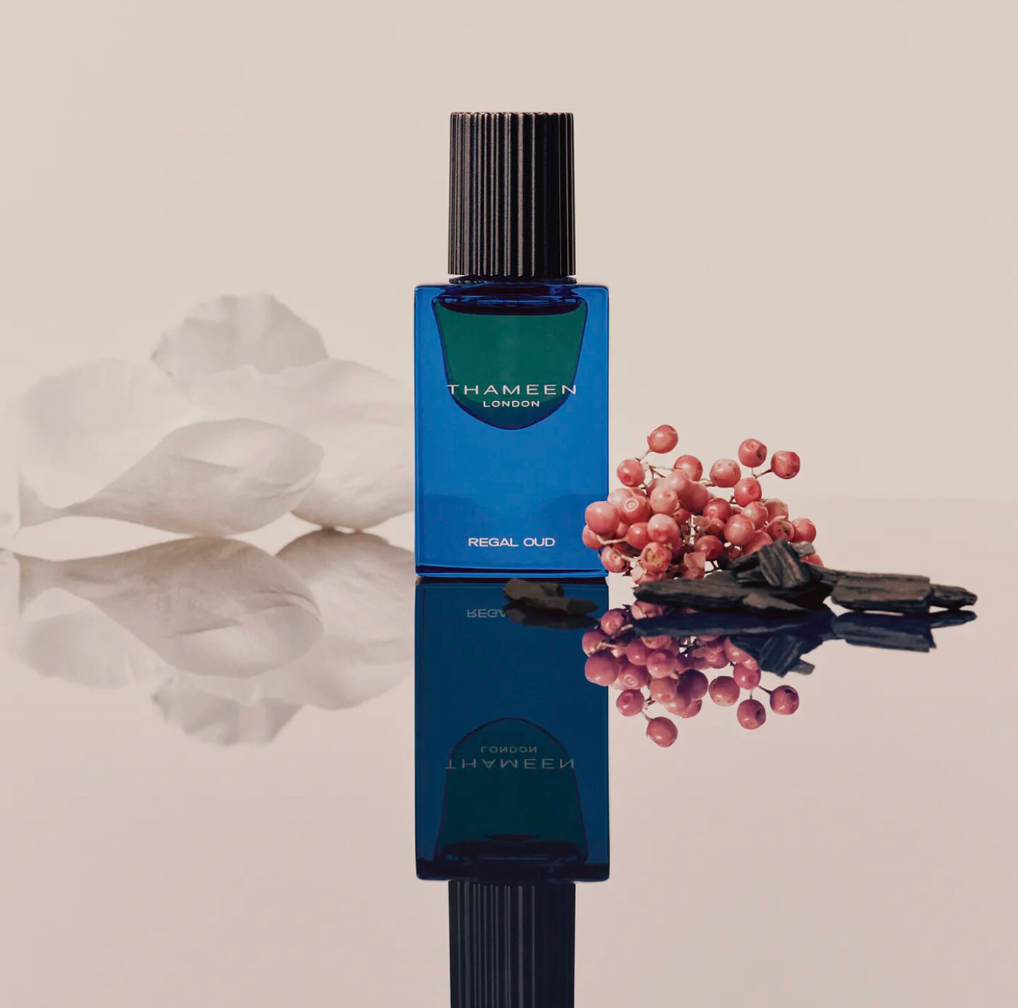 Regal Oud Thameen - una fragranza unisex 2022