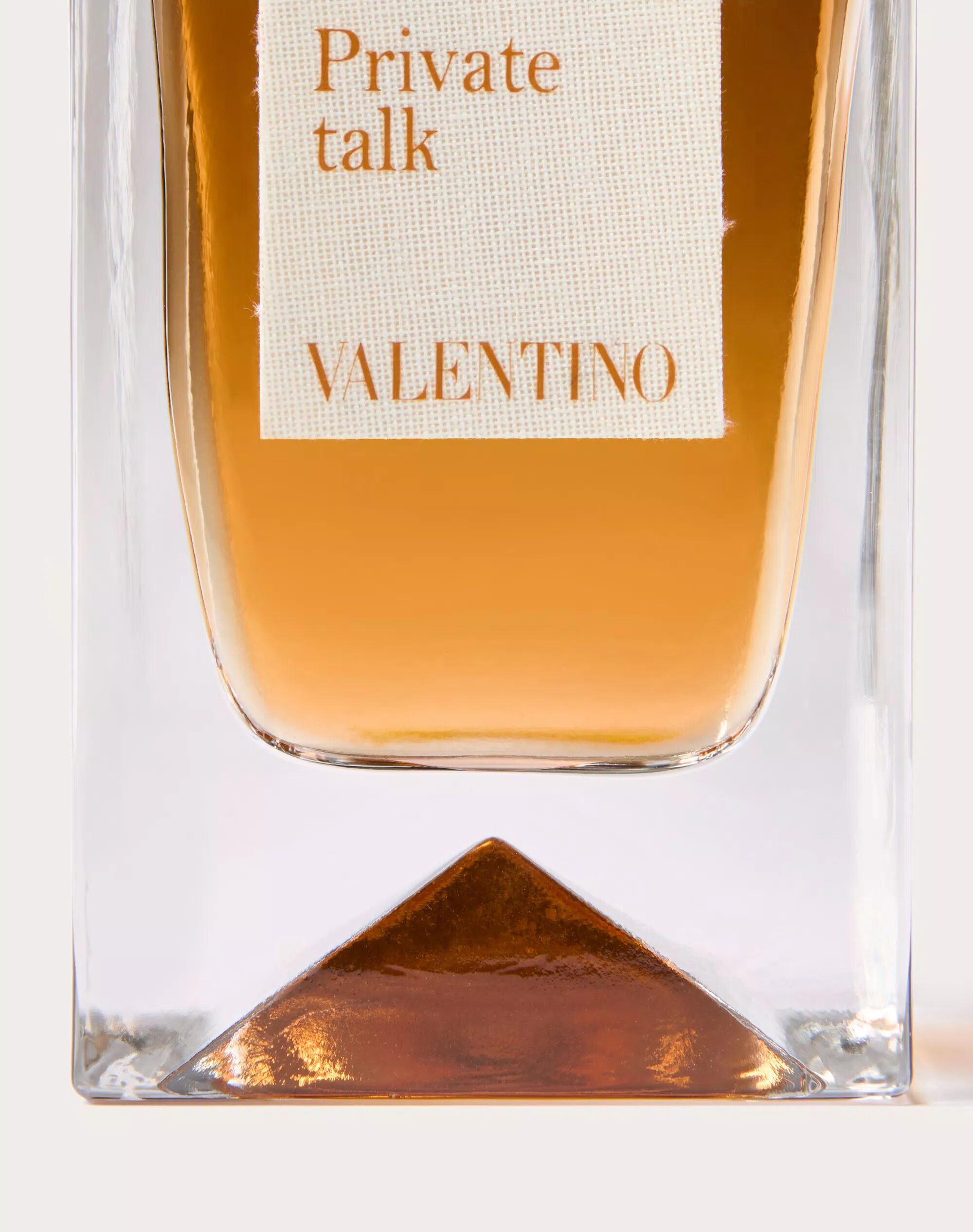 Private Talk Valentino perfume - a new fragrance for women and men 2024