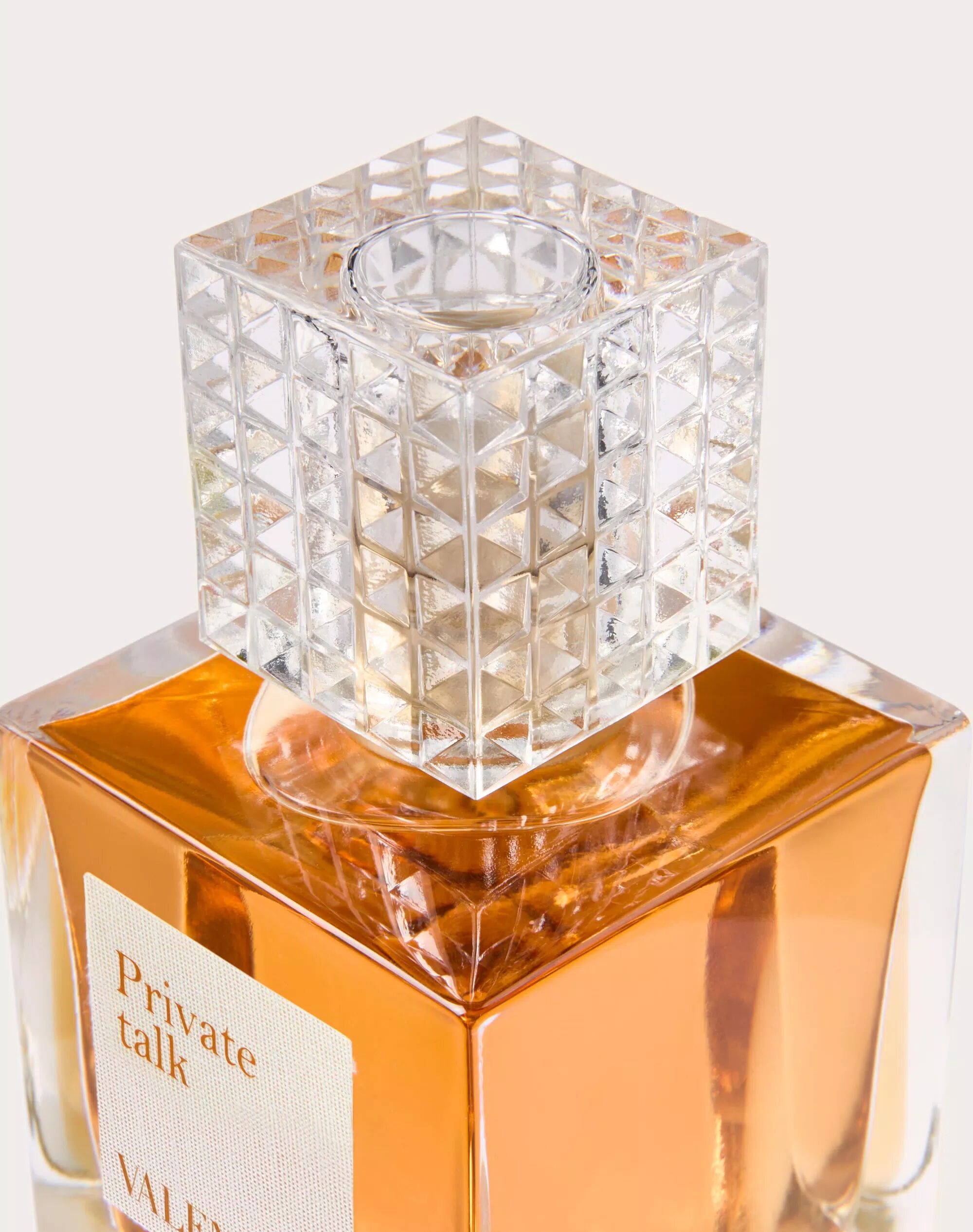 Private Talk Valentino perfume - a new fragrance for women and men 2024