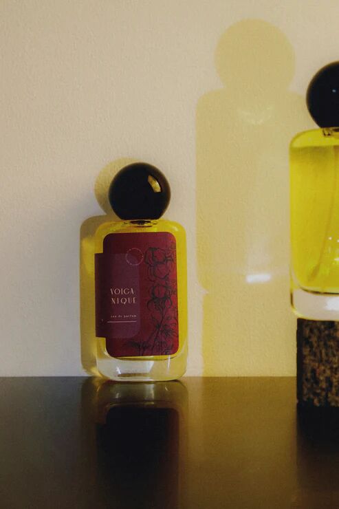 Volcanique Être perfume - a fragrance for women and men 2022