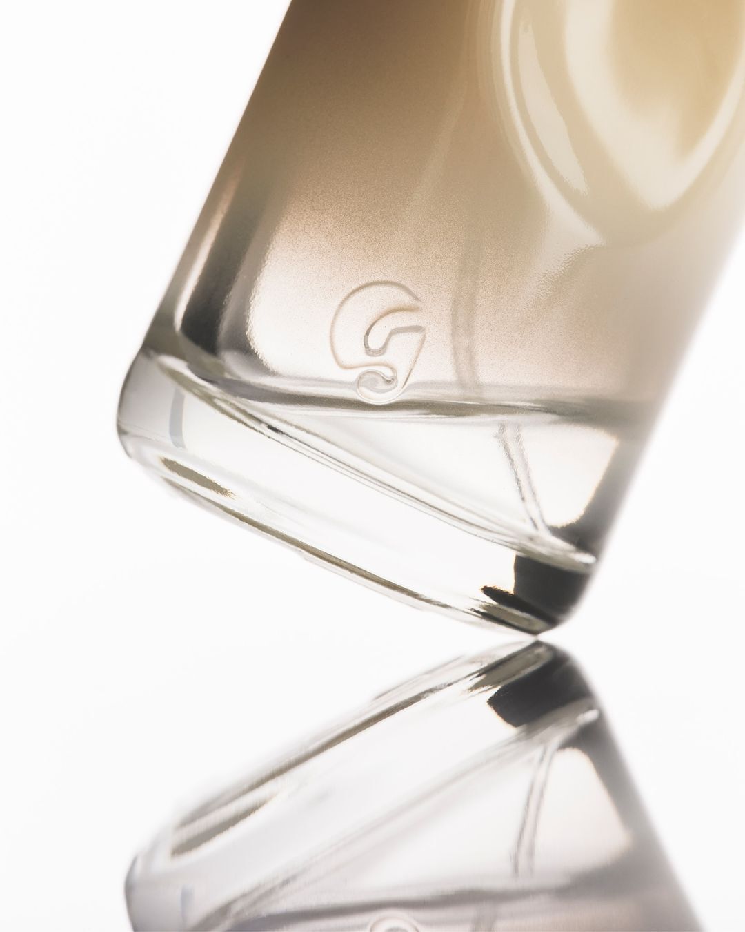 You Doux Glossier Parfum - ein neues Parfum für Frauen und Männer 2024