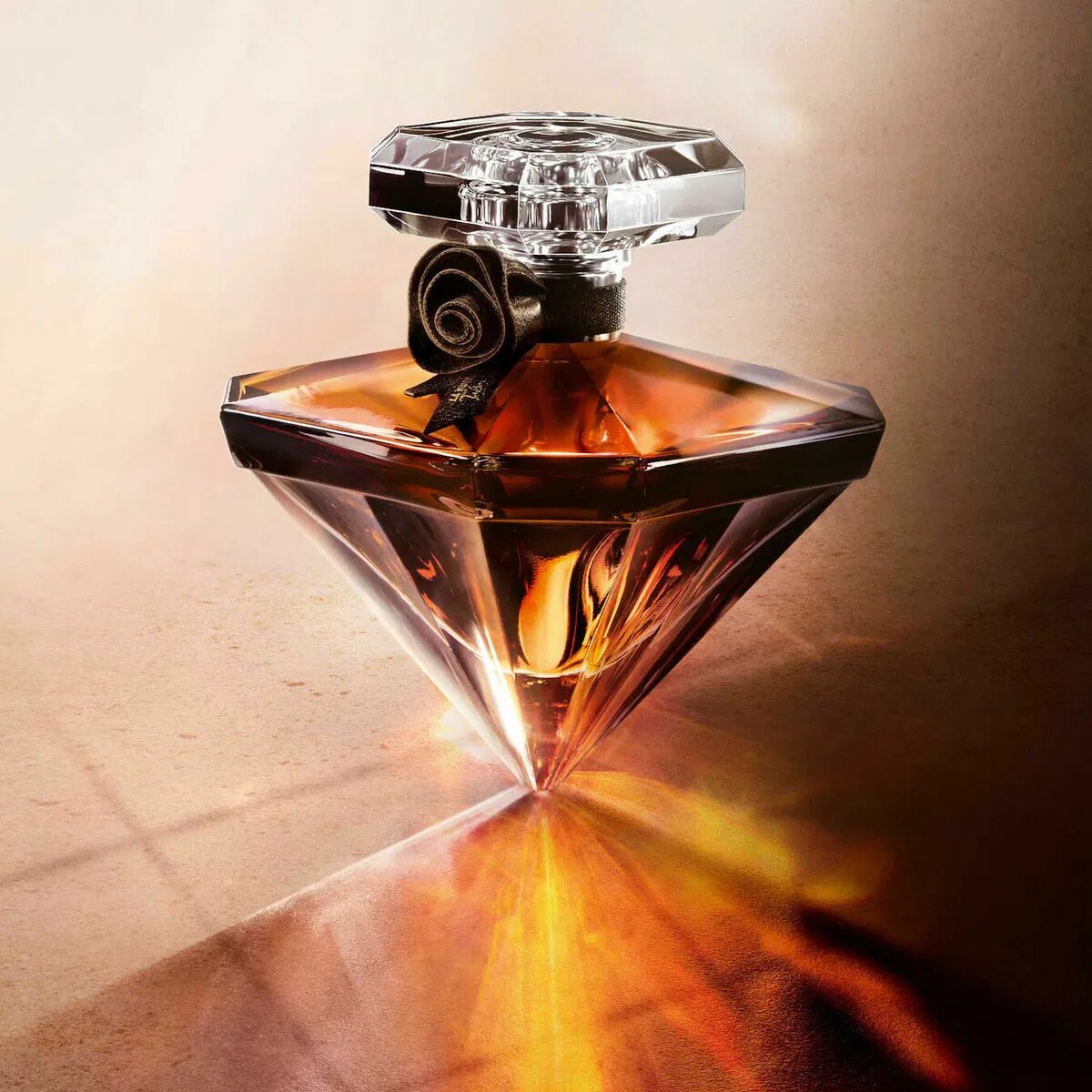 La Nuit Trésor Vanille Noire Lancôme perfume - a new fragrance for ...