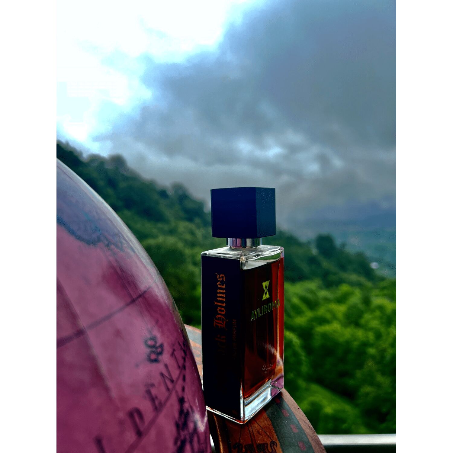 Sherlock Holmes Ayliroma perfume - a fragrance for women and men 2020