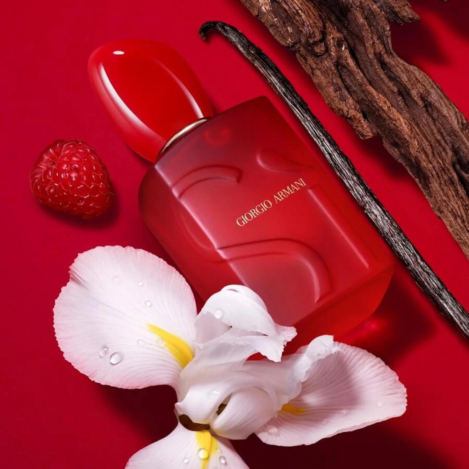 Sì Passione Red Bloom Giorgio Armani perfume - a new fragrance for ...