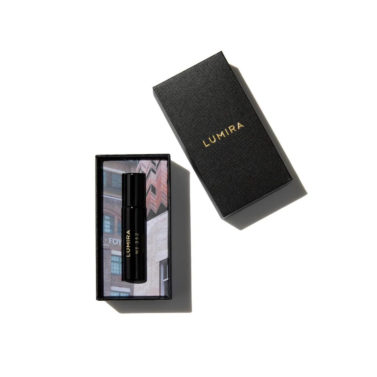 No.352 Leather & Cedar Perfume Oil Lumira Parfum - ein es Parfum für ...