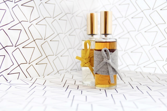 Attache-Moi 55 ICONOFLY perfume - a fragrance for women and men 2013