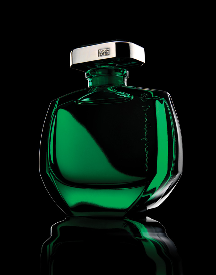 Truly Stephen Burlingham perfume - a fragrance for women and men 2010