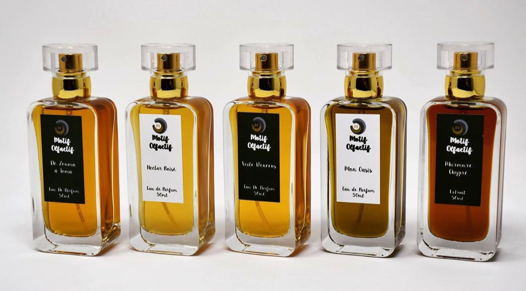 Voile D’encens Motif Olfactif عطر - a fragrance للجنسين 2019