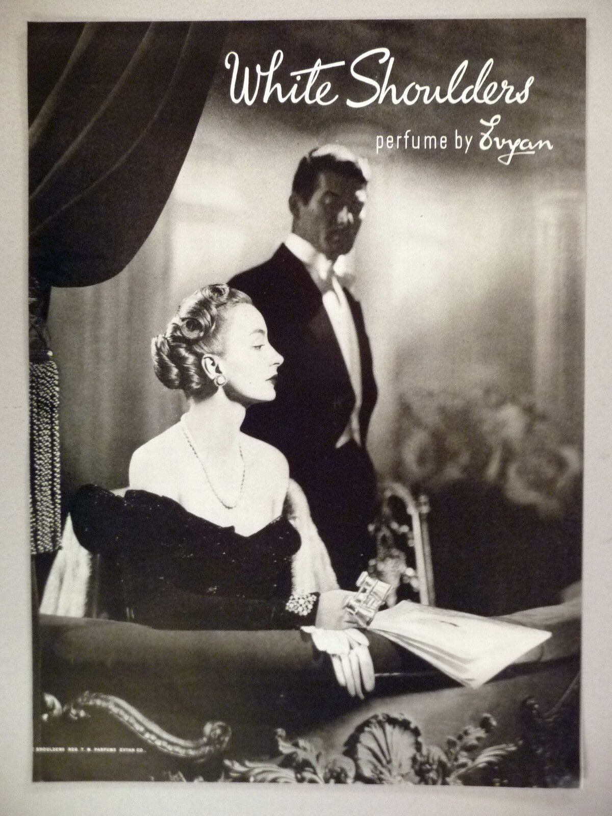 White Shoulders Evyan fragancia - una fragancia para Mujeres 1945