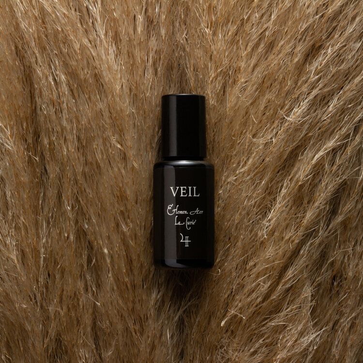 Veil La Curie perfume - a fragrance for women and men 2019